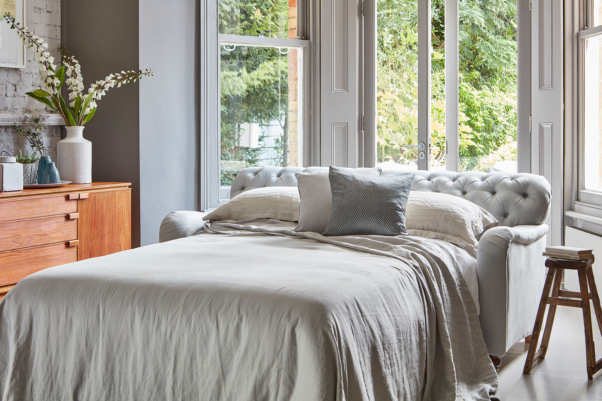 Three Colour Trends to Know for Your Luxury Sofa Bed