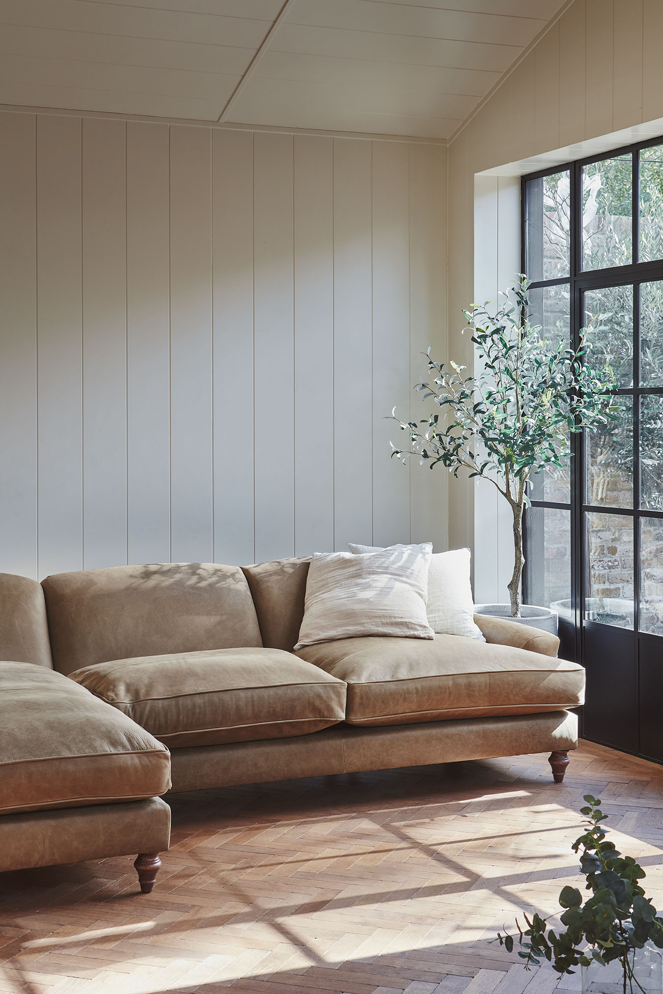 Step by Step Guide to Styling Your Leather Sofa | Darlings of Chelsea